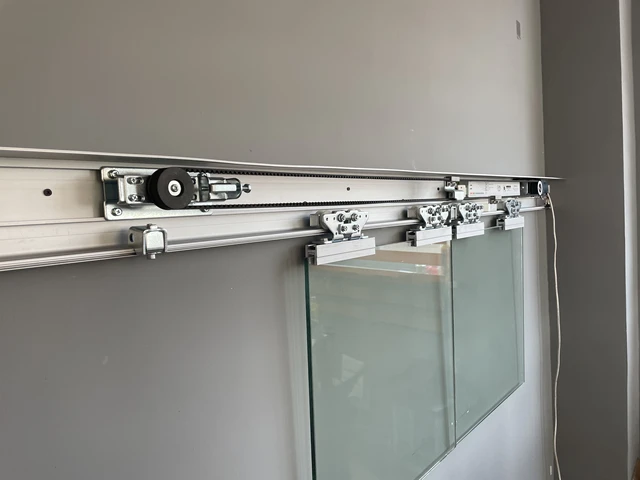 Automatic door rack for data center server rooms - Blog of EVER-POWER